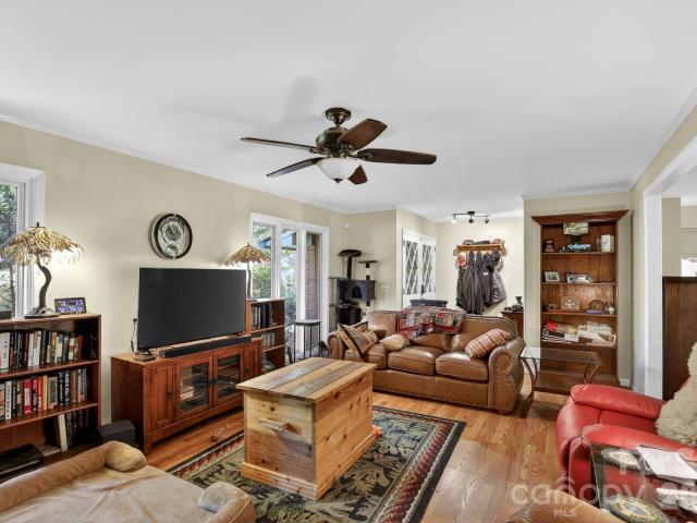 186 Catherine Drive