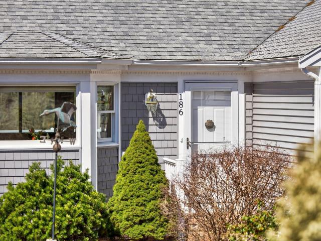 186 Canoe Pond Drive