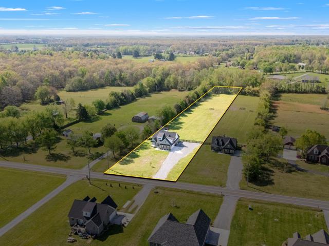 186 Carole Anne Dr
