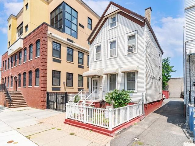 186 Culver Ave, Jersey City, NJ 07305