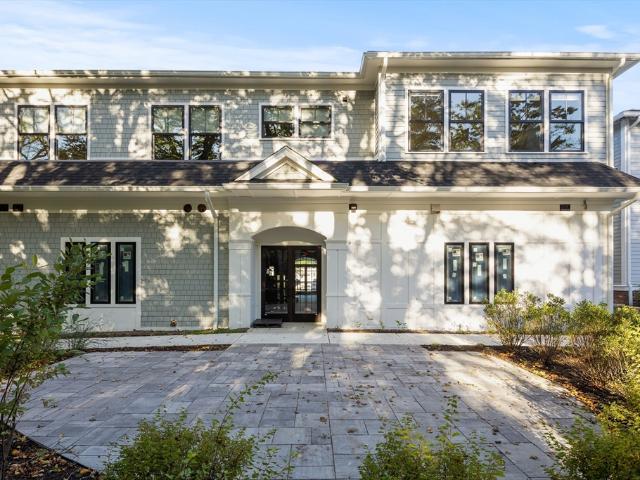 186 Bedford St, Unit 203, Lexington, MA 02420 | MLS #73501 | Compass