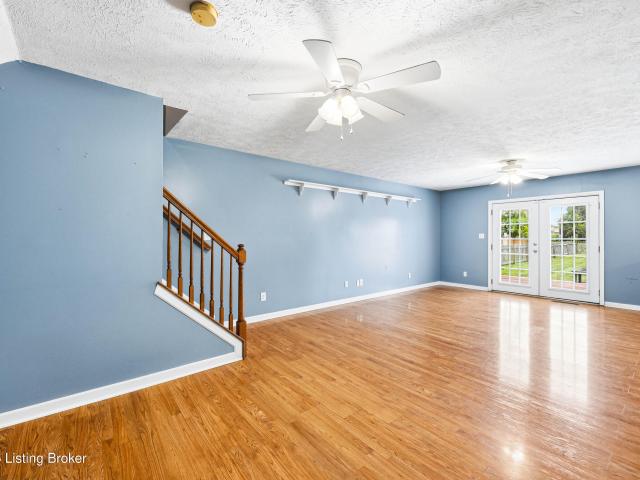 186 Beechtree Ln