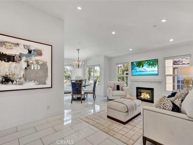186 Gallery Way, Tustin, CA 92782