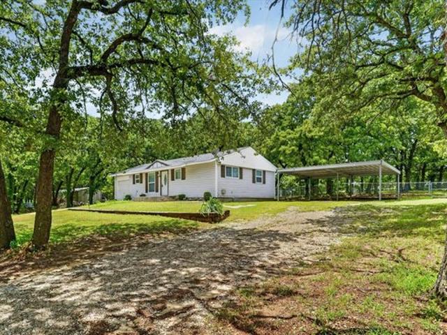 186 Garnet Rd, Springtown, TX 76082