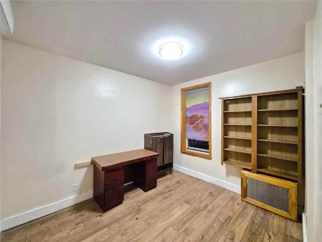 186 Dahill Road