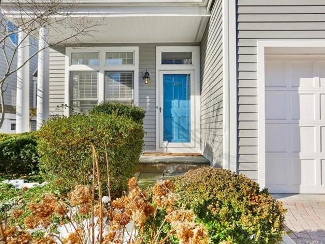 186 Field Point Rd #6A Greenwich, CT 06830