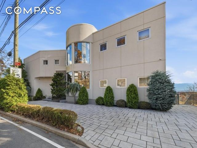 186 Flagg Pl, Staten Island, NY 10304