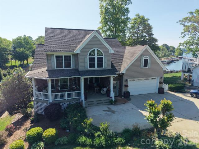 186 Hazelton Loop