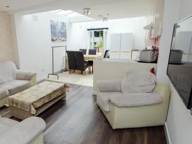 186 Hubert Road, Stirchley, B29 6ER, United Kingdom | 6 bed house for rent #134708009 | Rentberry
