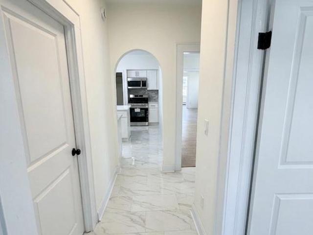 186 Isabella Ave # 1ST FLOOR APT