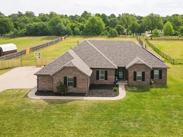 186 Oakridge Dr, Choctaw, OK 73020