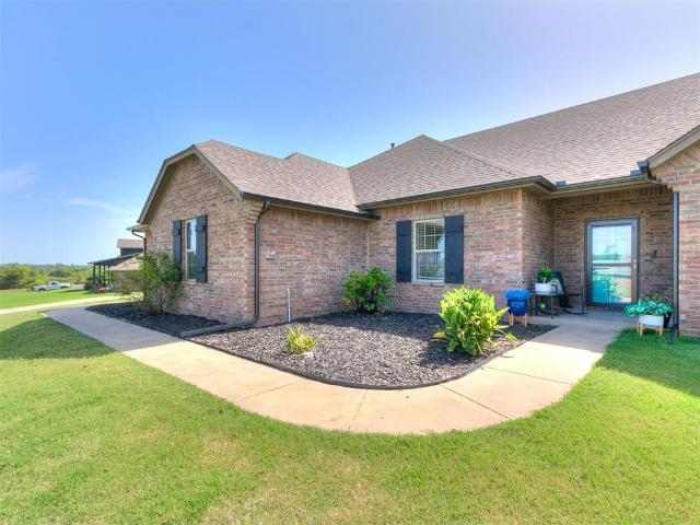 186 Oakridge Drive