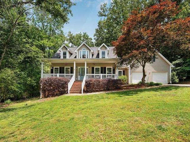 186 Lake Dr SE, Calhoun, GA 30701