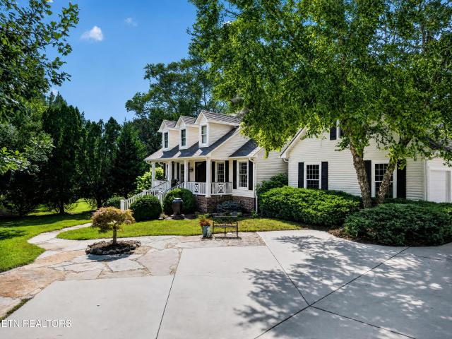 186 Lakeview Cove Drive