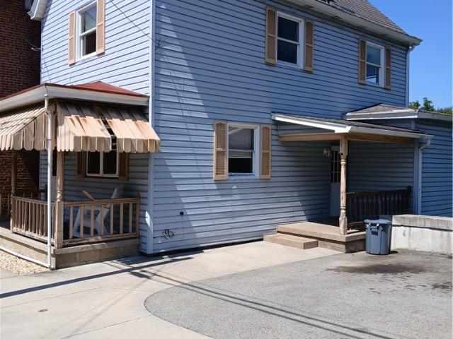 186 Main St