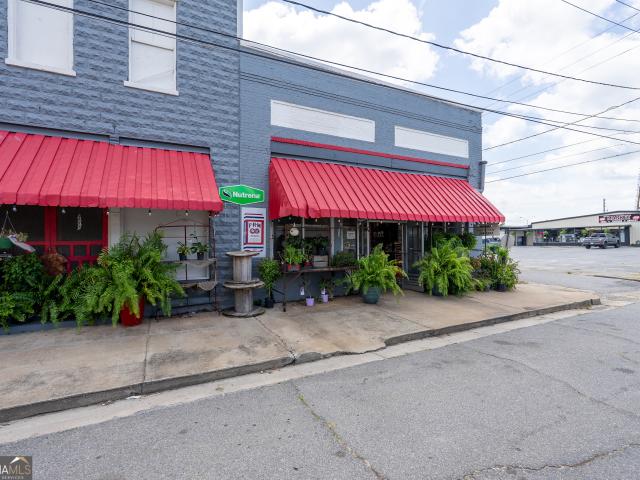 186 McLaughlin Street