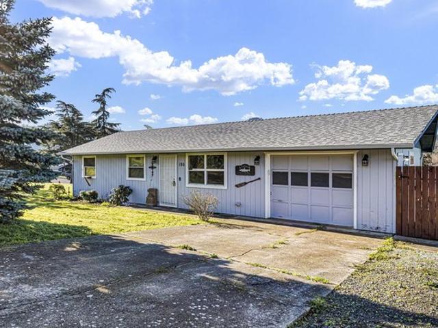 186 NE Sandy Ter, Myrtle Creek, OR 97457