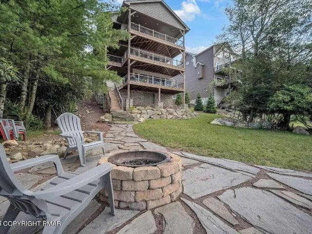 186 S Lake Drive