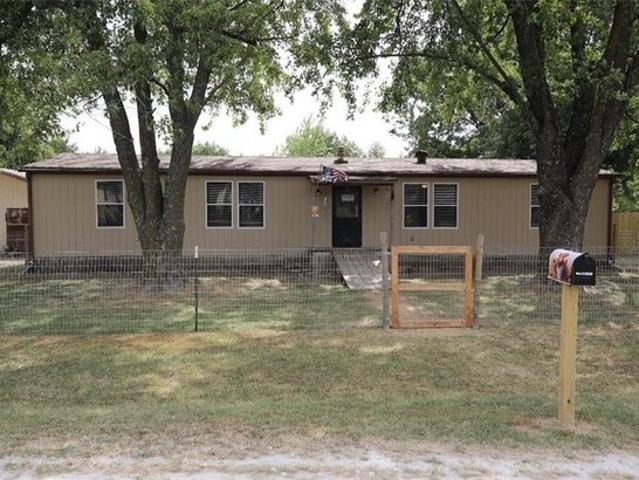 186 SE 19th Ln, Lamar, MO 64759