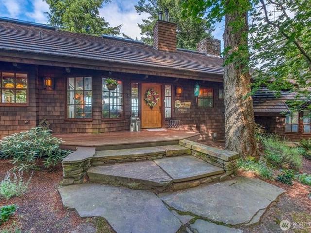 186 Sunrise Bluff Ln, Orcas Island, WA 98279