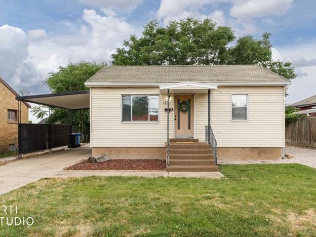 186 W 4800 S, Washington Terrace, UT 84405