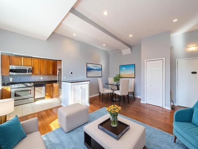 186 Wayne St Unit D219, Jersey City, NJ 07302
