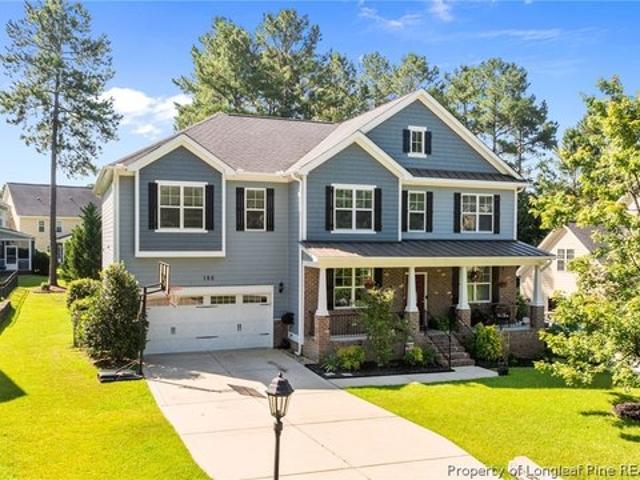 186 Valley Pines Cir, Spring Lake, NC 28390
