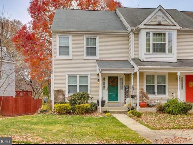 18745 Martins Landing Dr, Germantown, MD 20874