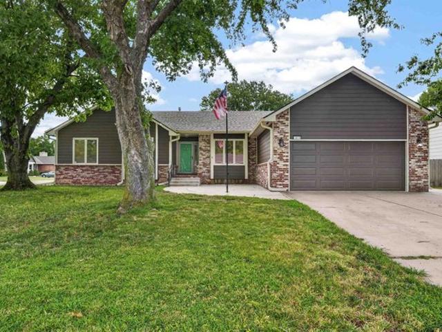 1874 N Woodchuck St, Wichita, KS 67212