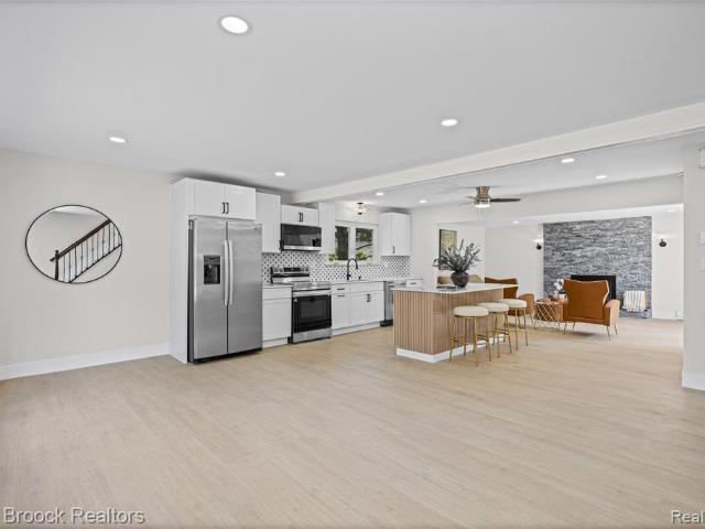 1874 Hopkins Drive