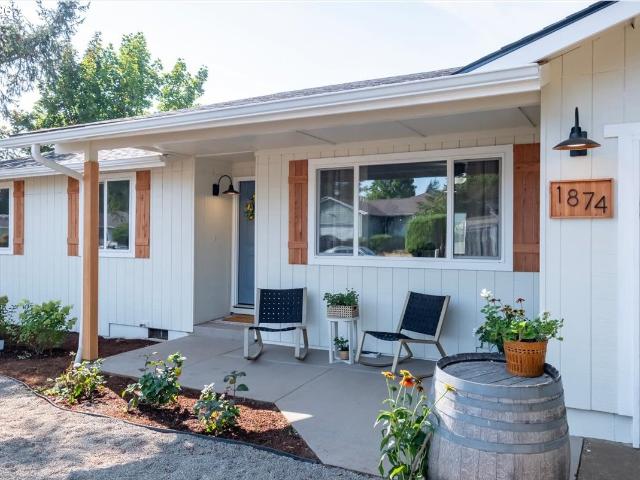 1874 s cedarcrest dr