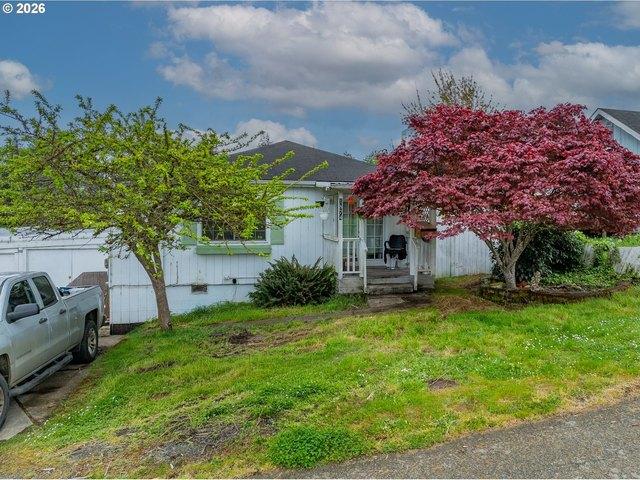1874 Willow St, Myrtle Point, OR 97458