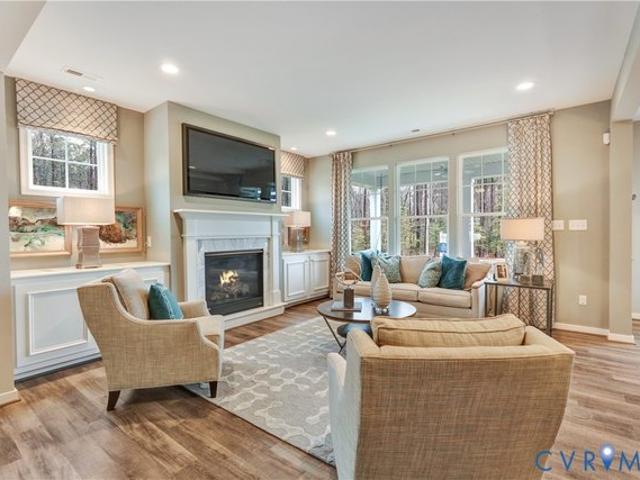 18757 Palisades Cove Trl, Moseley, VA 23120