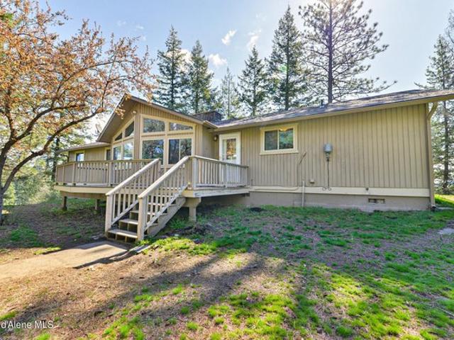 18756 W Rebel Rd, Hauser, ID 83854