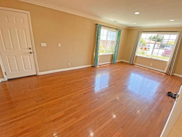 1875 Macduee Court