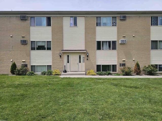 1875 Michigan Ave Unit 6E, Marysville, MI 48040