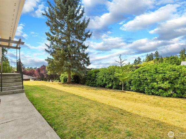 1875 NE Bentley Drive