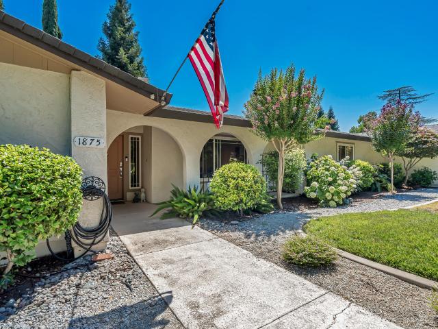 1875 Crestmont Drive
