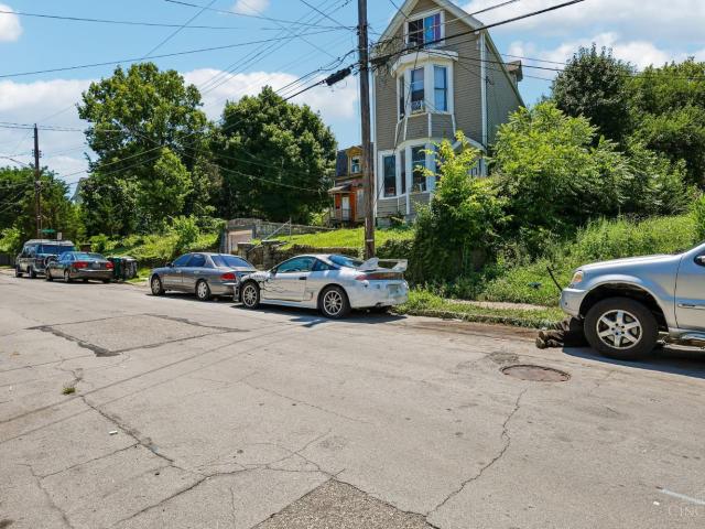 1875 Knox Street