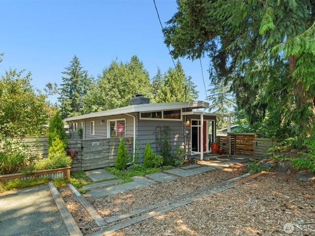 1875 th Ave NE, Shoreline, WA 98155