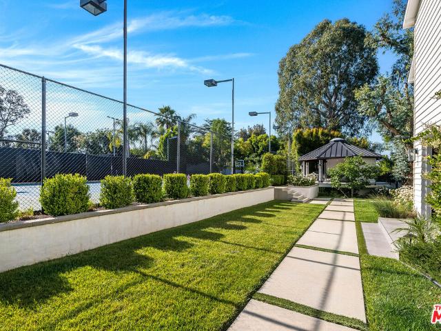 18762 Wells Dr, Tarzana, CA 91356 | MLS #26837