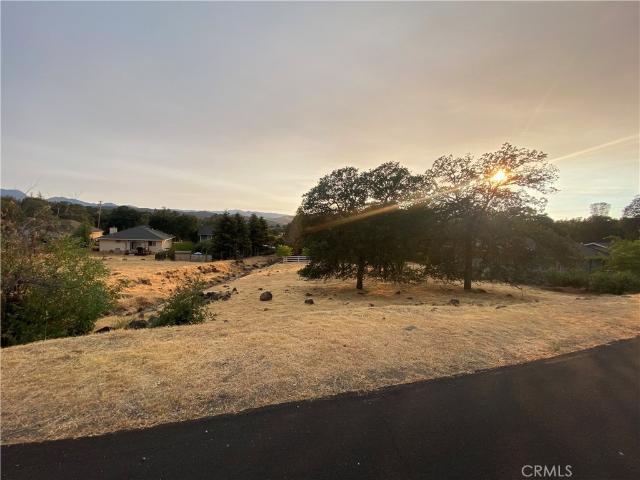 18765 Oak Grove Rd, Hidden Valley Lake, CA 95467 | MLS #LC25107