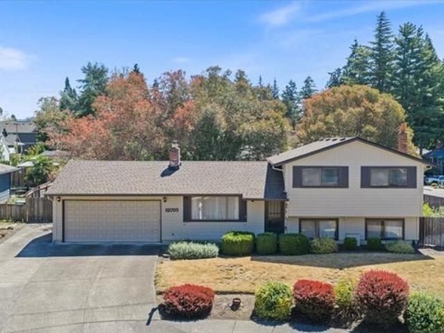 18765 SW Honeywood Ct, Beaverton, OR 97003