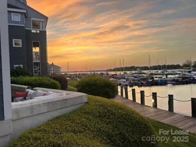 18769 Vineyard Point Lane, Cornelius, NC 28031