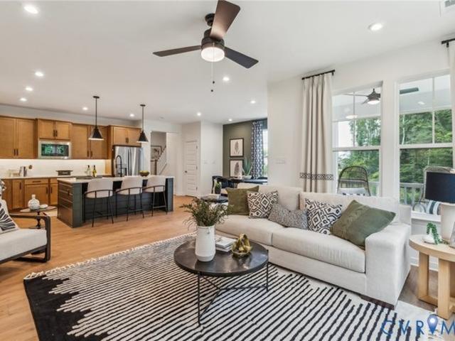 18769 Palisades Cove Trl, Moseley, VA 23120