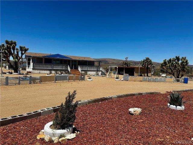 18773 N Queen Dr, Dolan Springs, AZ 86441