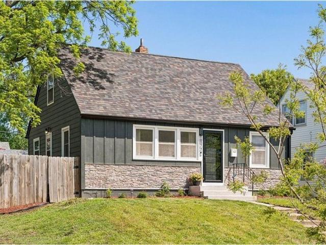 1877 Graham Ave, Saint Paul, MN 55116