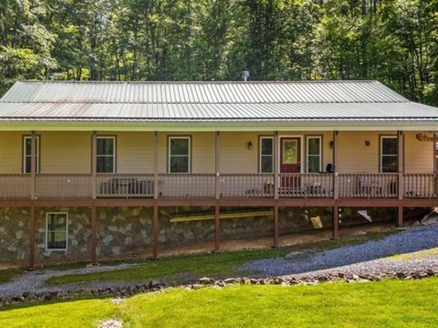 1878 Omaha Rd, Del Rio, TN 37727