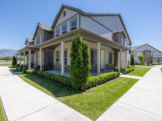 1878 W Springwater Ln, Vineyard, UT 84059