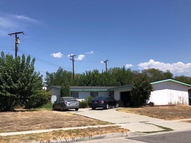 1878 W Virginia St, San Bernardino, CA 92411